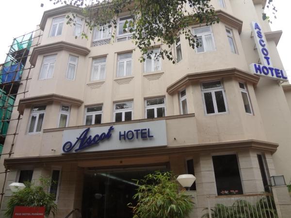 Closest Hotels to Colaba Causeway