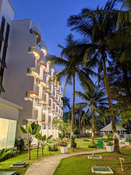 HARRIS Resort Batam Waterfront 4* Sekupang, Batam (60 guest reviews ...