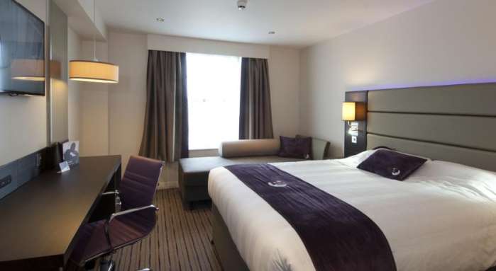 Hotel Premier Inn Aberystwyth 3* Aberystwyth, Ceredigion (80 guest ...