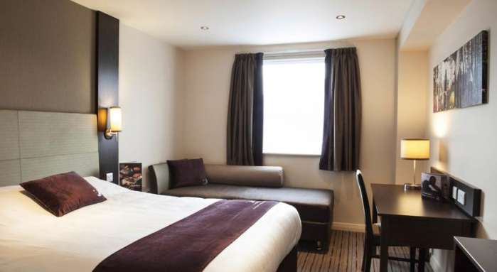 Hotel Premier Inn Aberystwyth 3* Aberystwyth, Ceredigion (80 guest ...