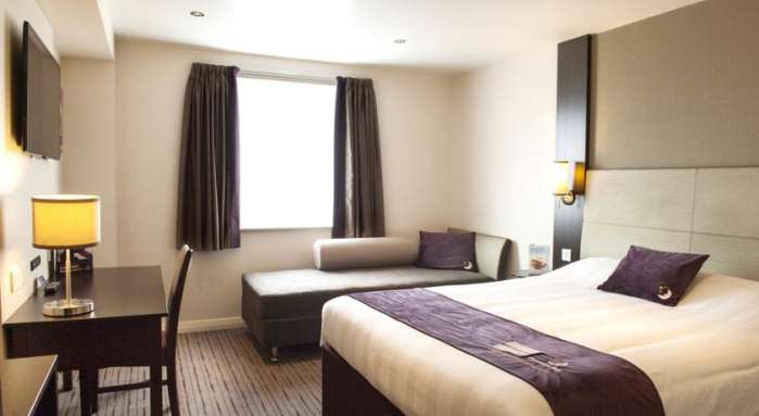Hotel Premier Inn Aberystwyth 3* Aberystwyth, Ceredigion (80 guest ...