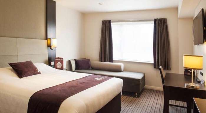 Hotel Premier Inn Aberystwyth 3* Aberystwyth, Ceredigion (80 guest ...