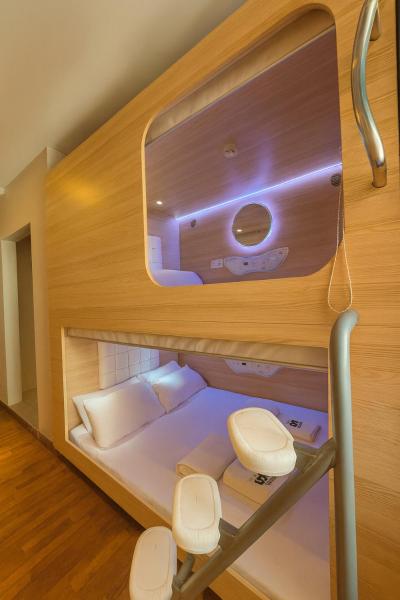 Hostel Wink at Upper Cross Street (81 guest reviews) Chinatown ...