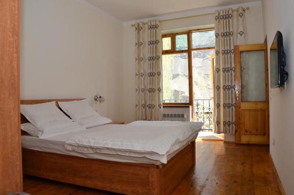 Pamir Alibaba Hotel 3* Khorog, Gorno-Badakhshan Autonomous Region (7 ...