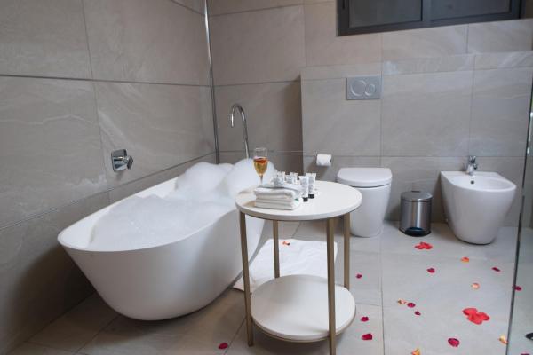 Sunbird Waterfront Salima, Malawi. Book hotel Sunbird Waterfront