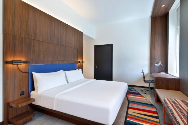 Aloft Al Mina, Dubai Jumeirah 4* Bur Dubai, Dubai. Book hotel Aloft Al ...