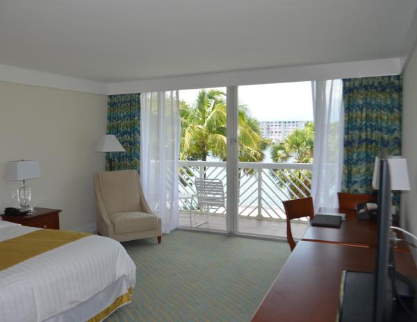 Resort Lighthouse Pointe at Grand Lucayan - All Inclusive 4* Grand ...