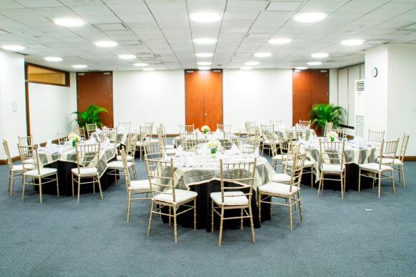 Hotel AIM Conference Center 3* rates from 3 600 ₱ (38 guest reviews ...