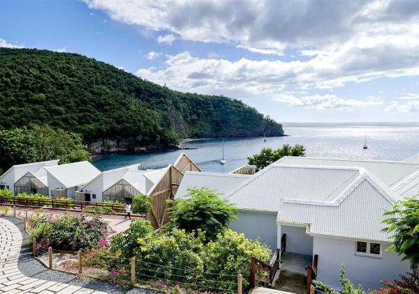 Resort LES GALETS ROUGES LODGES & SPA 4* Bouillante, Basse-Terre (15 ...