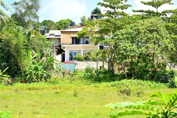 Apartment Sanithu Villa Nawangoda, Galle District. Book hotel Sanithu Villa