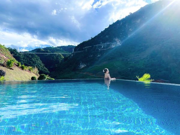 Resort Mộc Châu Island - Lune Camping 4* Bản Àng, Sơn La (25 guest ...