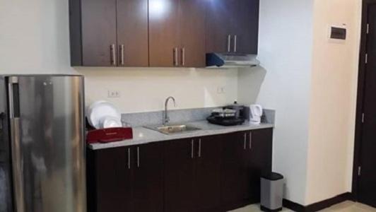 Hotel Makati Condo Edsa MRT Magallanes Station Chino Roces Ave IT Hub ...
