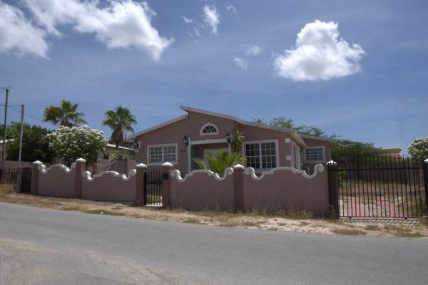 Beautiful house in Sabana Basora Aruba! Savaneta, Aruba. Book hotel ...