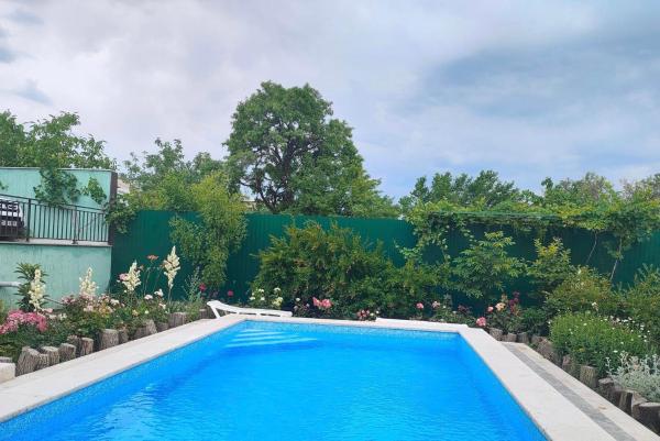 Apex rest house Yerevan, Armenia. Book hotel Apex rest house