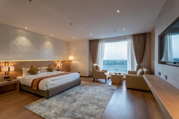 Hotel Siddhartha Vilasa, Bhairahawa 4* rates from $120 (85 guest ...