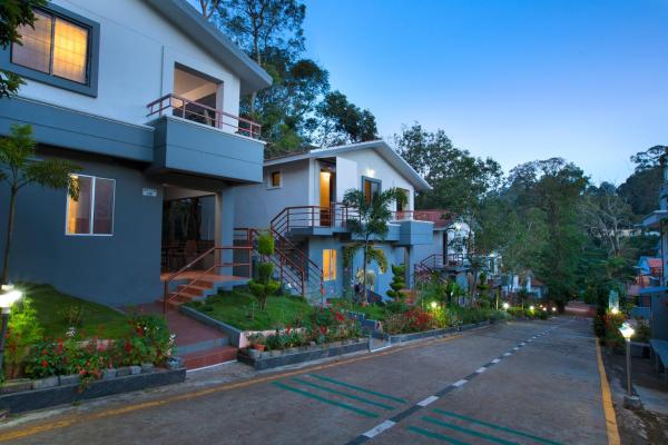 Resort TGI Star Holidays - Yercaud 3* Yercaud, Tamil Nadu (69 guest ...
