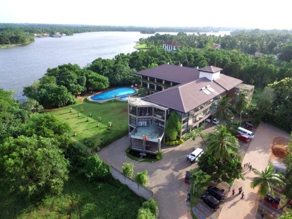 Vinrich Lake Resort rates from $58 (85 guest reviews) Piliyandala ...