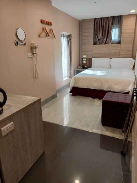 Delton Hotel - Love River Branch 3* Yancheng, Kaohsiung (14 guest ...